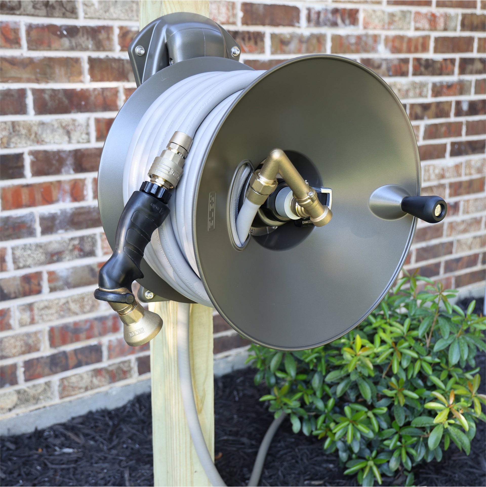 Wood Post Mount Kit – Eley Hose Reels